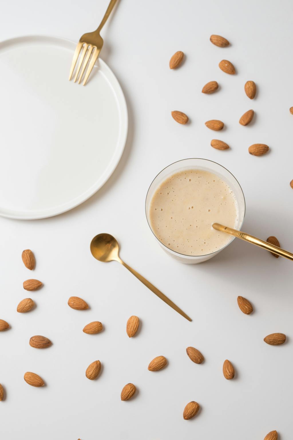 Oat Milk vs. Almond Milk vs. Soy Milk: The Ultimate Comparison ...